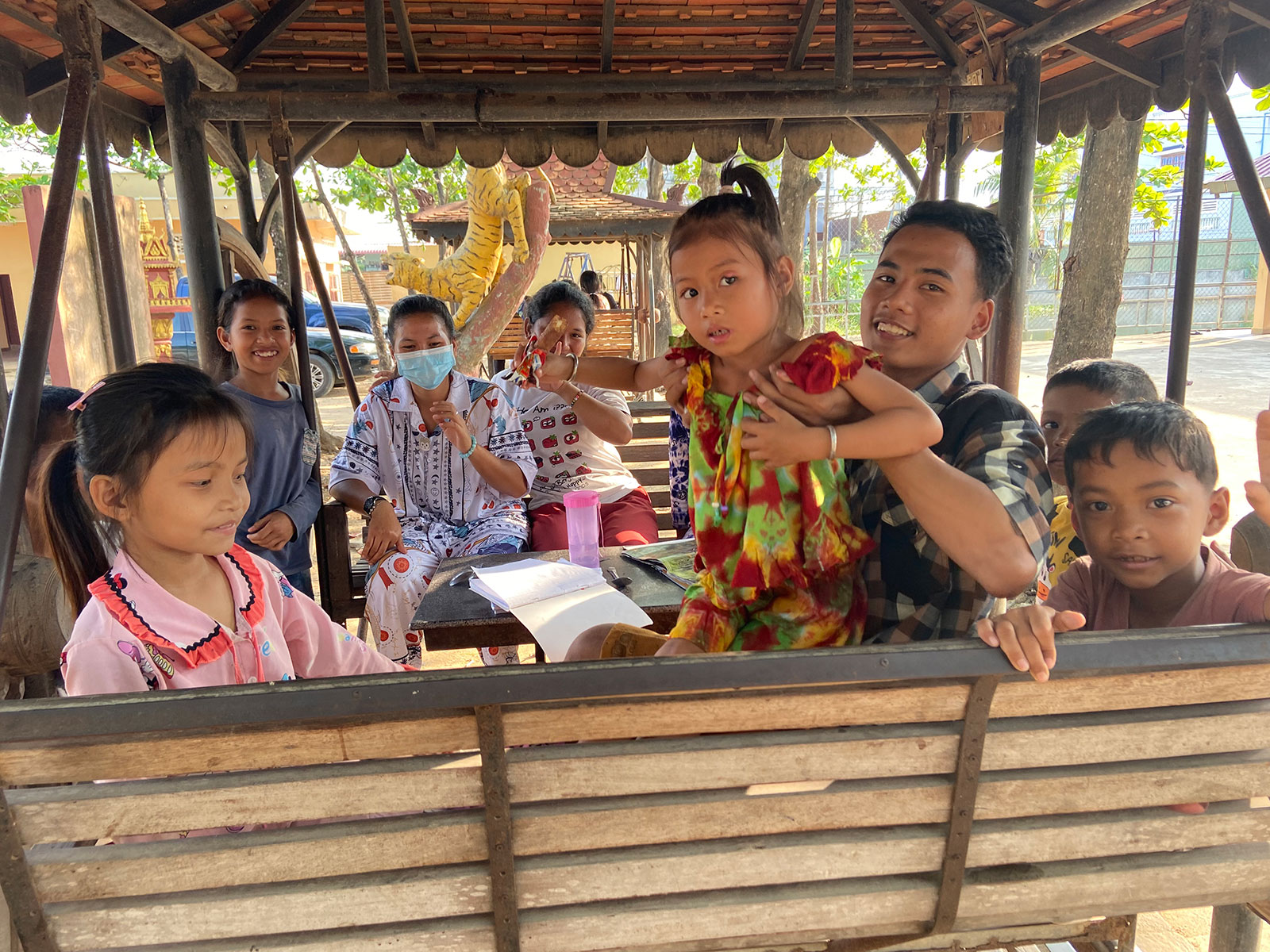 Home | Little Acorns